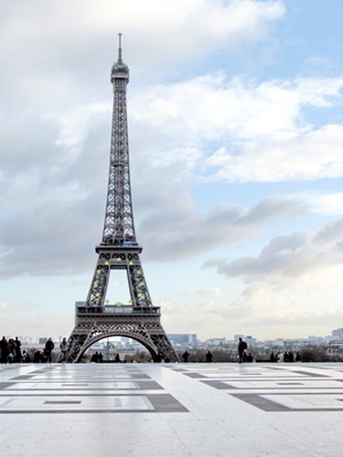 How To Build An Eiffel Tower Replica With Popsicle Sticks Ehow