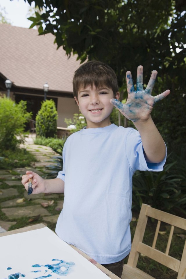 How To Do Kids Handprints On Canvas Ehow